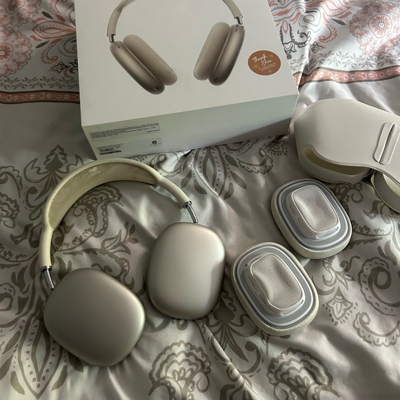 Apple | Cell Phones & Accessories | Apple Airpods Max Starlight | Poshmark